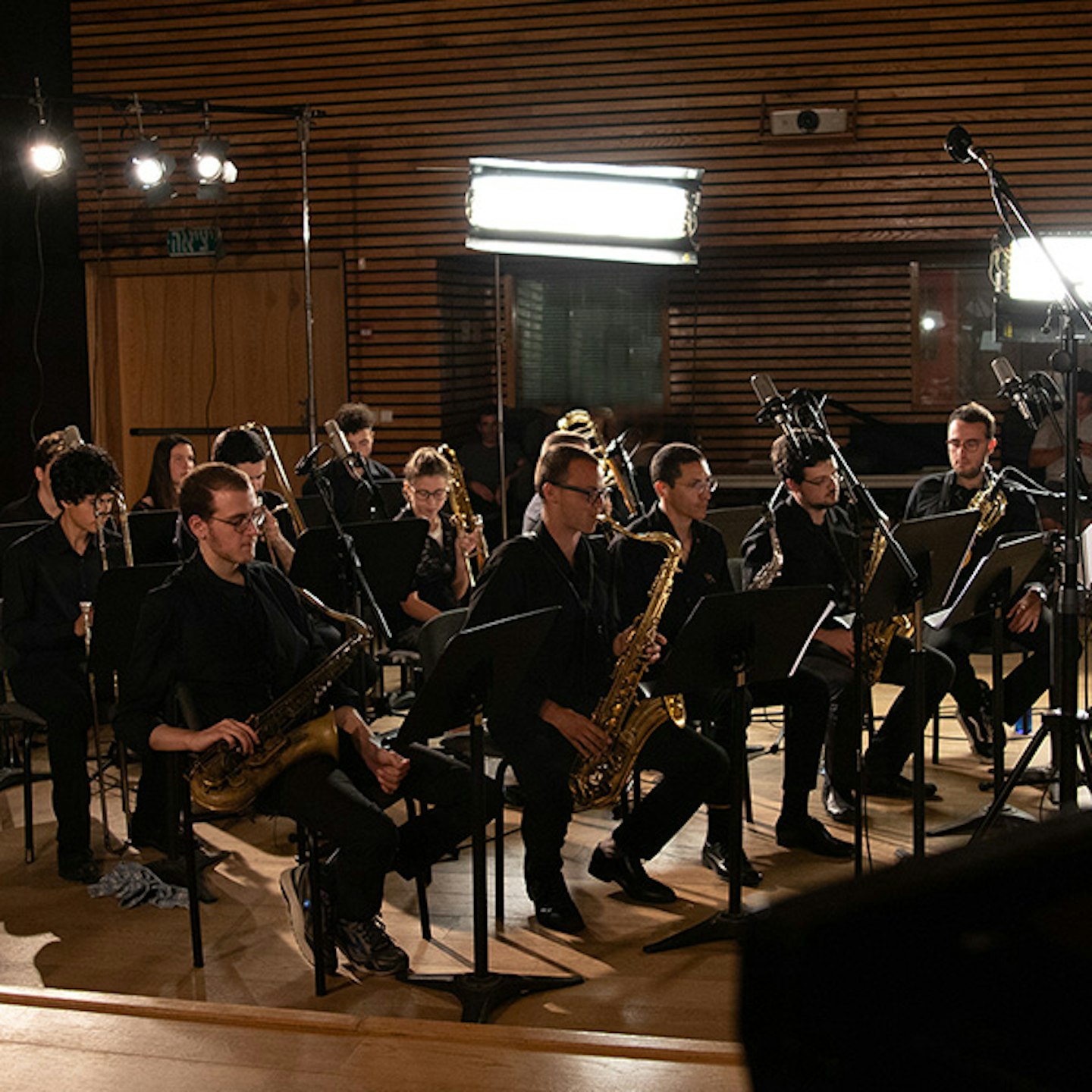 Shtriker Big Band - Songs & Albums | Artlist