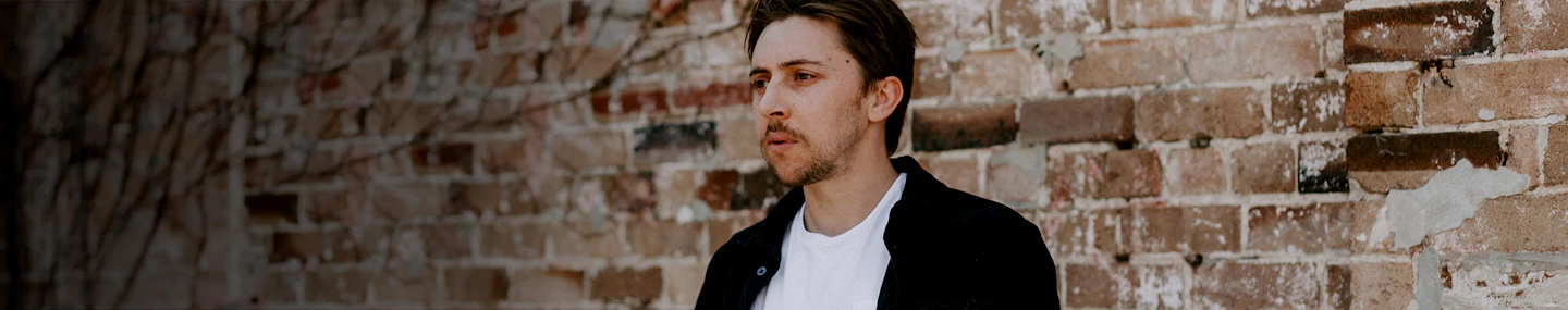 Paper Planes - Songs & Albums | Artlist