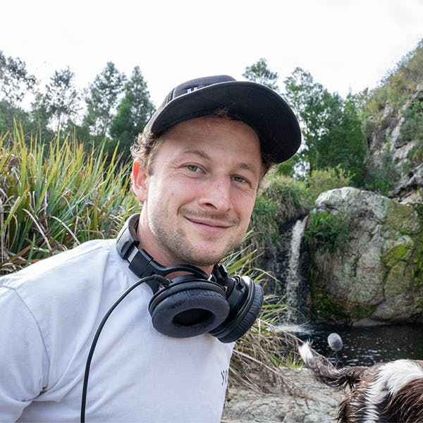 Jesse Gillis - Sound Effects & Albums | Artlist