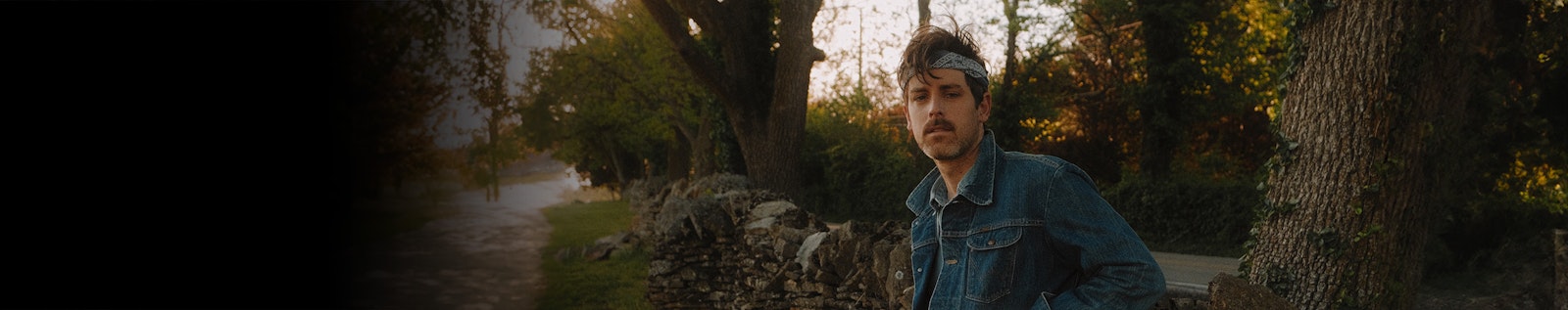 Adam Simons - Songs & Albums | Artlist