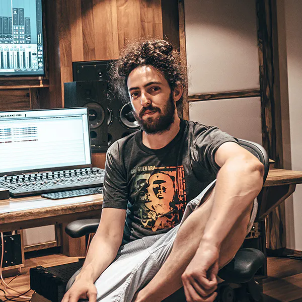 Thomas Ben Tov - Songs & Albums | Artlist